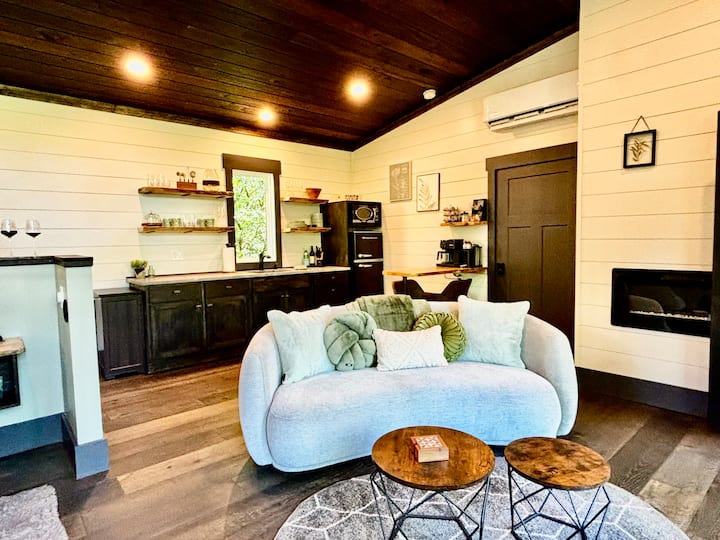 Luxury Treehouse, Hot Tub, Sauna, Pond, Golf Green - Dahlonega, GA