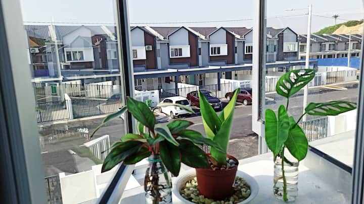 Budget Terrace Entire Villa 3r2br:0deposit+parking - Serendah