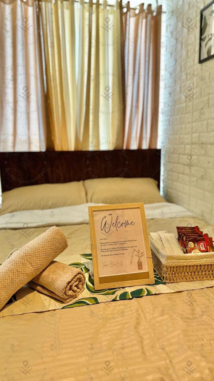 2br Condo Azure W/ ,Karaoke, Netflix & Board Games - Muntinlupa