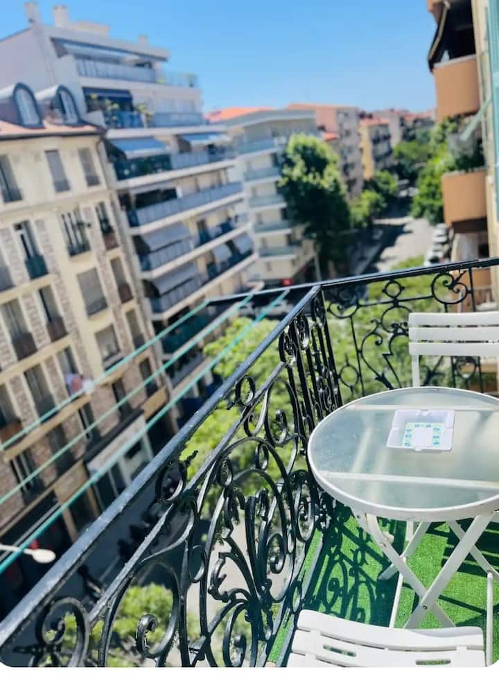Une Vie Ensoleillée - Villefranche-sur-Mer