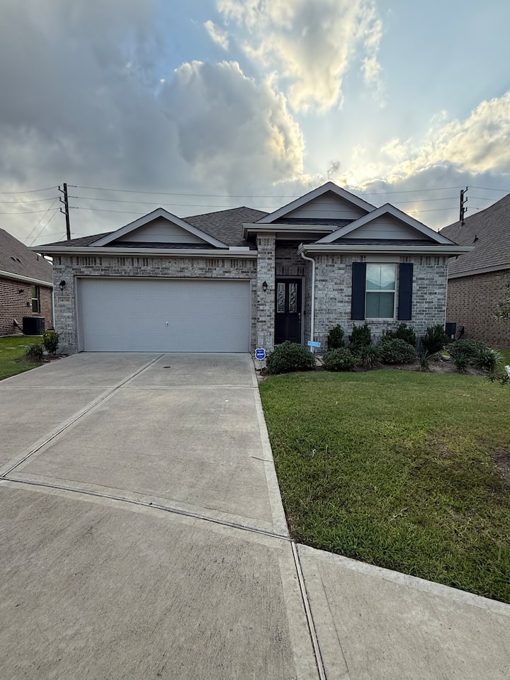Modern Retreat Near Downtown - Houston