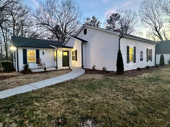 6bed-4bath Residence Emerywood Hpu/mkt - High Point, NC