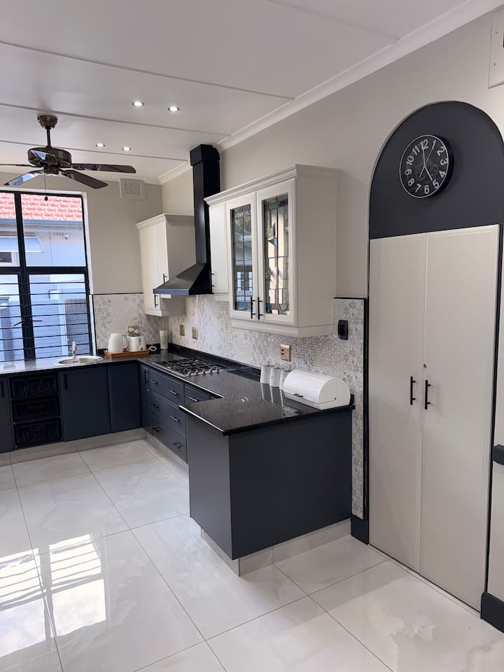 The Essenwood Collection - Monmouth House - Durban