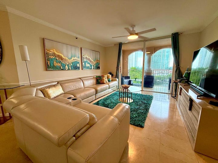 The Coasta! ! Great 2 Bd /2ba L Waterview Condo - Aventura, FL