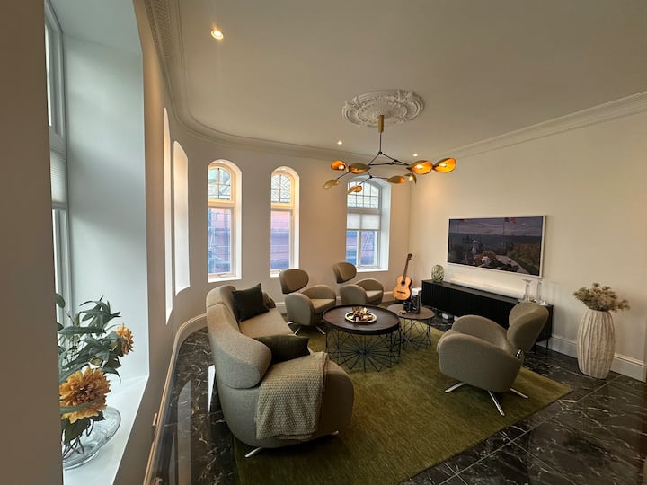 Elegant New Apartment With Stunning Sea View - Alesund