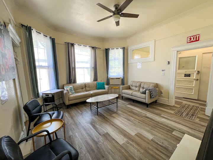 Duplex Townhome 3br/ Downtown Sacramento - 薩克拉門托