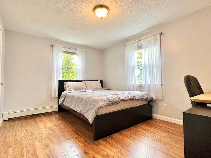 Nice& Clean Room Like Home - Nashua, NH
