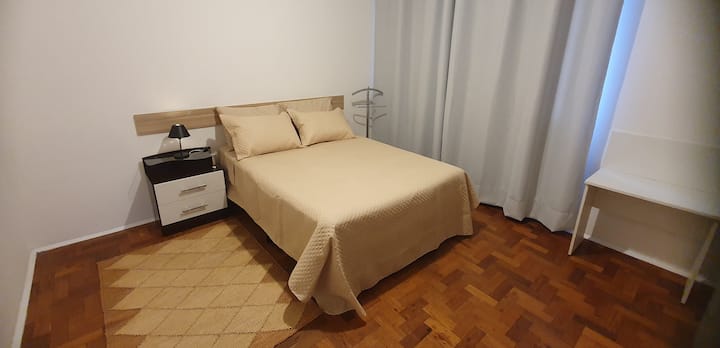 Ap Amplo Central Com 1 Dorm Com Ar, Sem Garagem. - Santa Maria