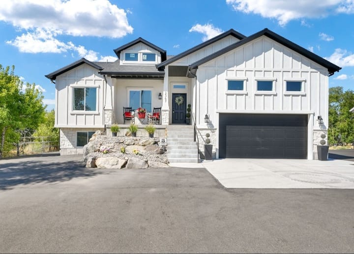 Entire Home Sleeps15 Private Pickleball Ct Hottub - Ogden, UT