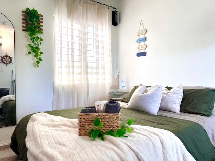 •Beachfront Studio• Romantic Escape W/ Ocean Views - Barceloneta