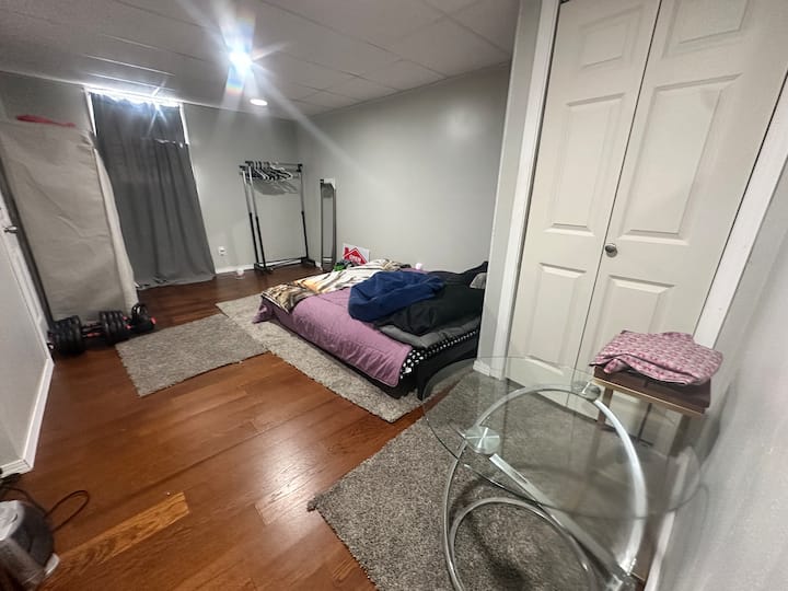 Room With Shared Kitchen And Bathroom - Fall River, MA