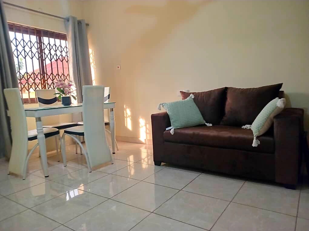 Guest House, Dawhenya - Houses for Rent in Tema, Greater Accra Region ...