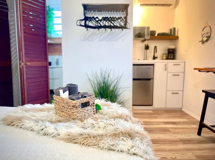 Waterfront Beach Villa | •Ocean View Apartment 2• - Puerto Rico