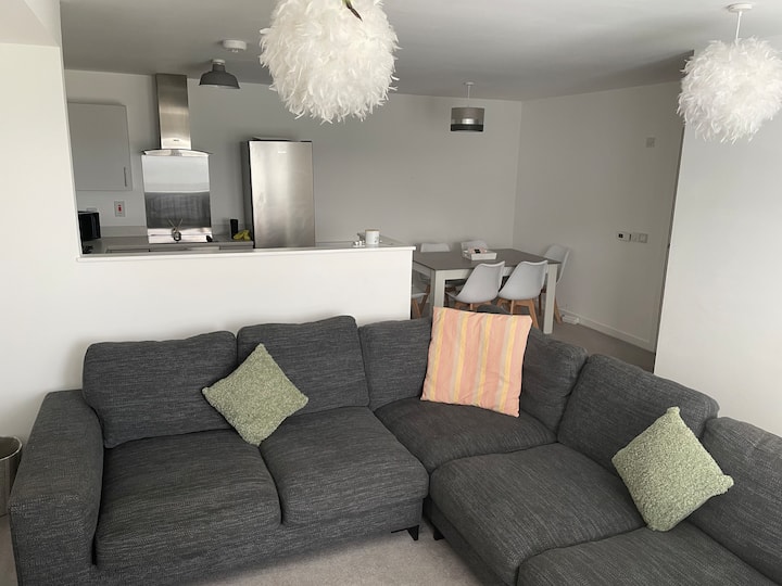 Modern 2 Bedroom Apartment - Edinburgh