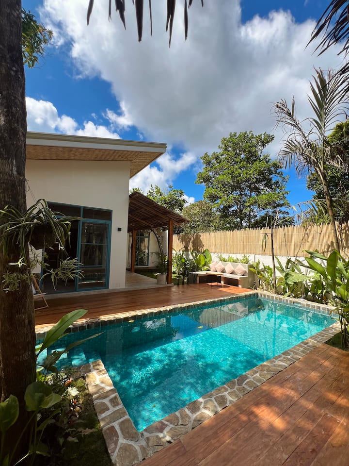 Casa Kasoy
Private Pool Villa - El Nido