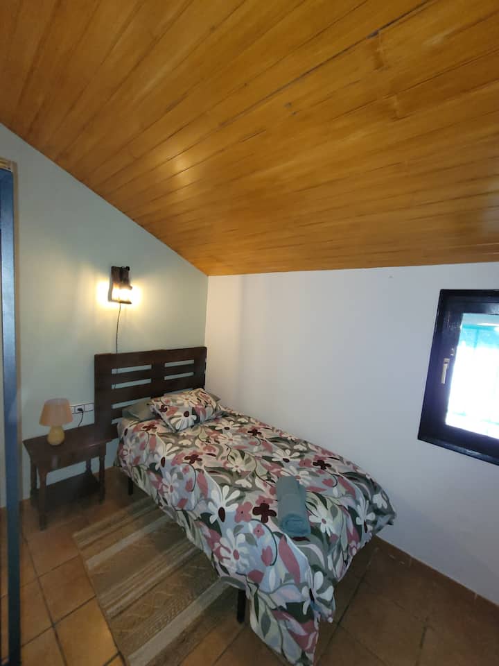 Single Room/habitación Individual.
Fanático Climb - Albarracín