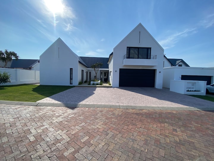 Easy Living Links Home - Saint Francis Bay