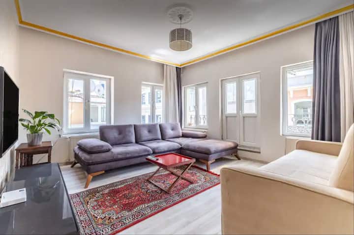 Melissa Home Cozy Balcony 3min City Center - Beyoğlu