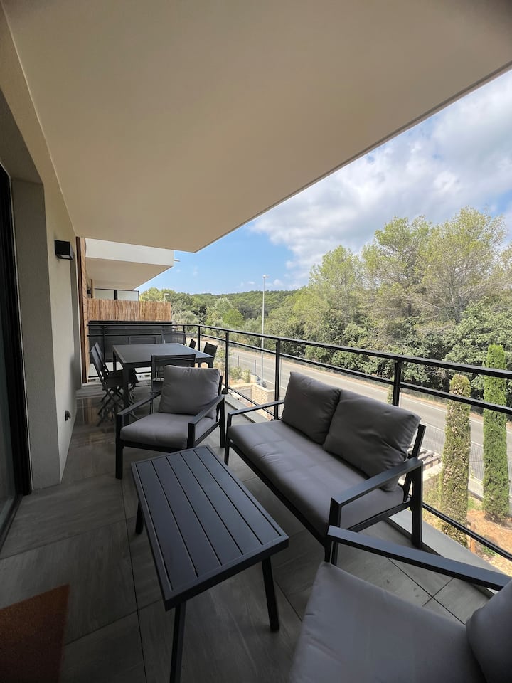 Charmant 2 Pièces Avec Belle Terrasse à Valbonne - Valbonne