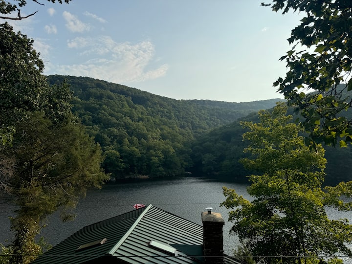 Lakeside Retreat - Cheat Lake, WV