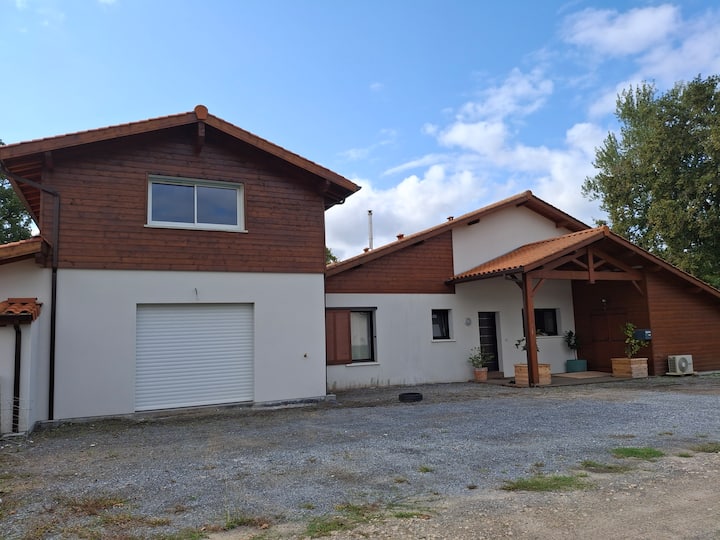 Maison Familiale Entre Forêt Et Océan. - Mimizan