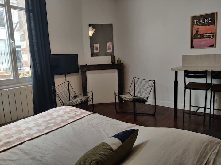 Beau Studio Entièrement Neuf, Fibre, Rack Vélo - Saint-Avertin