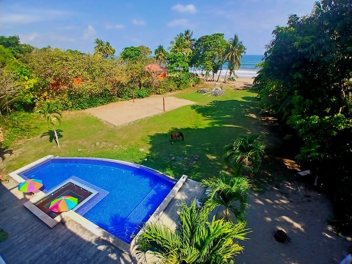 Prvt Beachfront-6 Bdrms- Huge Pool-gr8t 4 Groups - Costa Rica