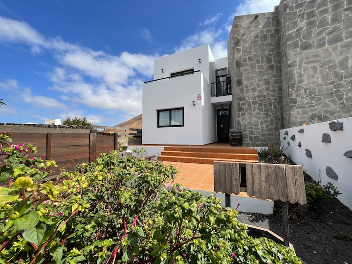 Villa Tinache Vista Mar Y Volcán - Lanzarote