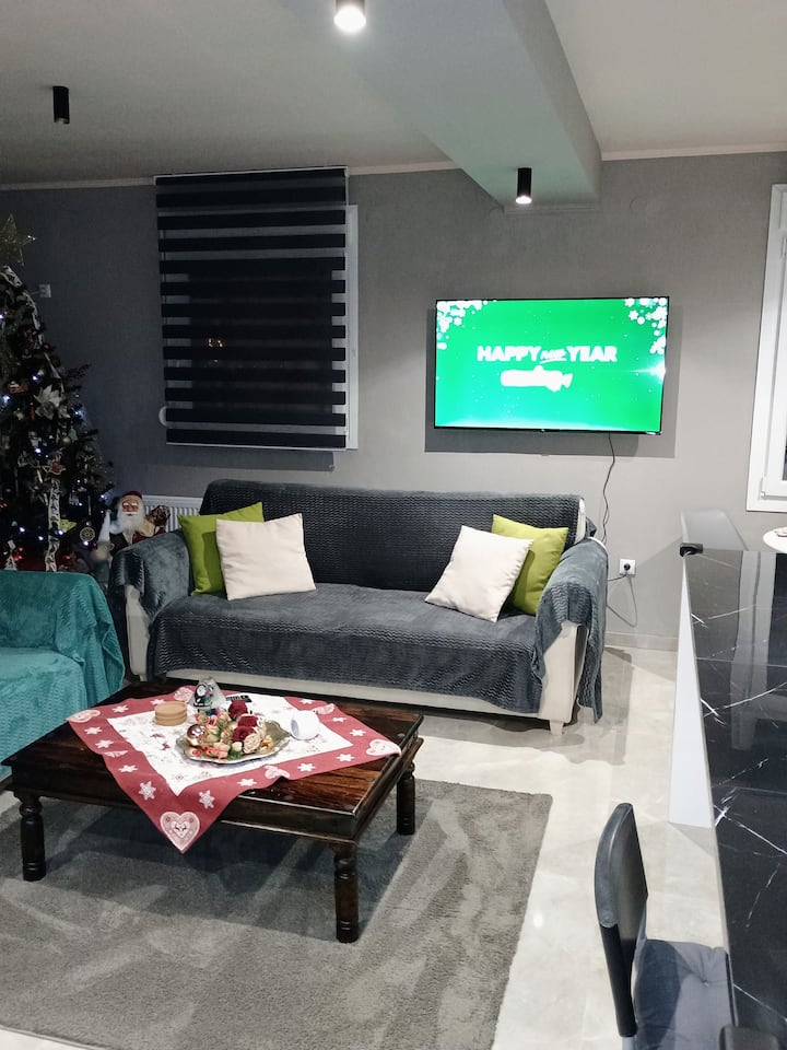 ΣΑΝ ΣΤΟ ΣΠΙΤΙ ΣΑΣ - Драма