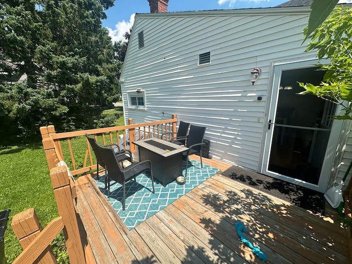 Cozy 2bedroom-great Location - Bangor, ME