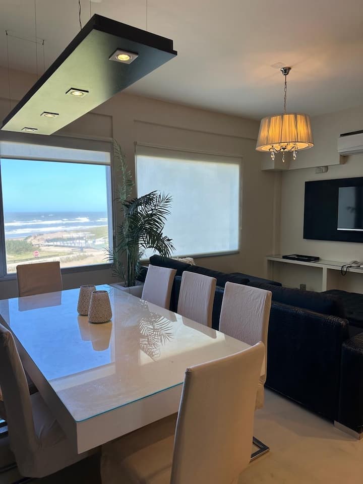 Hermoso Departamento Con Vista Al Mar En Pinamar - Pinamar