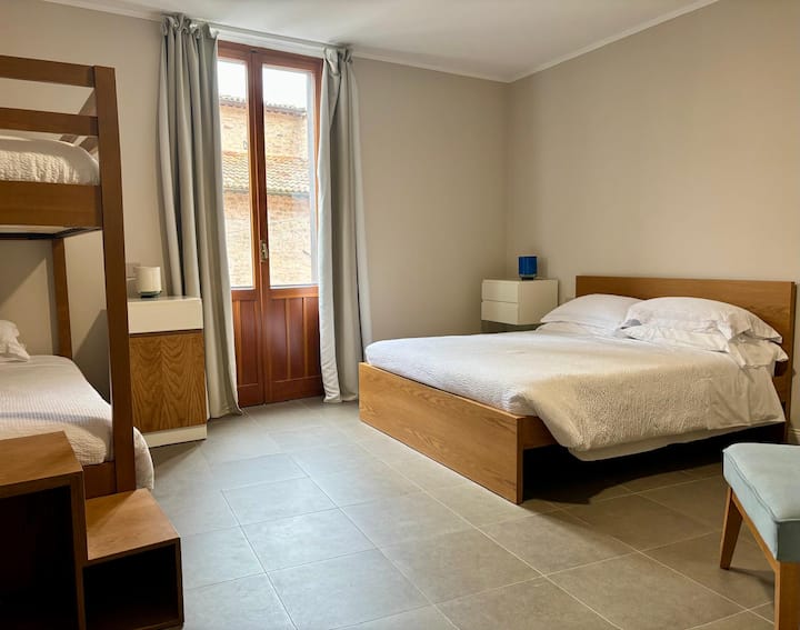 Cameredibianca, Quadrupla A 10 Min Caserma - Spello