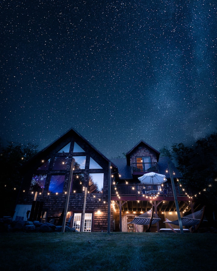 Disco&chill Luxe Chalet|views|sauna|firepit|hottub - 뉴욕