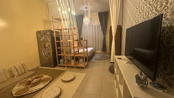 Stay With Friendly Hosts– Cozy & Comfortable Space - Dubái