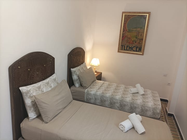 Chambres Double Dans Riadh Au Cœur De Tlemcen - Algeria