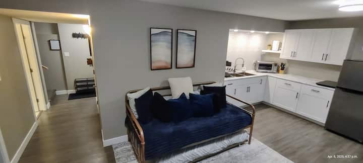 Cozy & Modern Suite- Close To Major Amenities. - Prince George