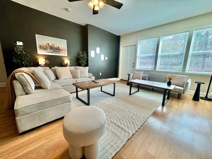 Luxurious 3 King Bed Apt~3 Parking Spots~bakery Sq - Pittsburgh
