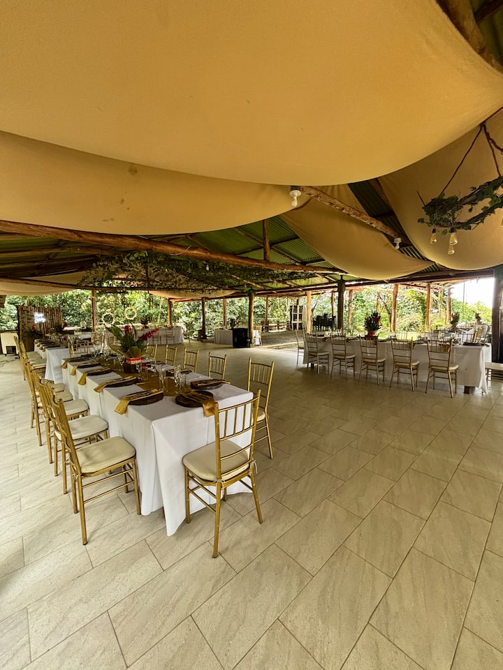 Bosque Mágico
Alojamiento Campestre - Restrepo