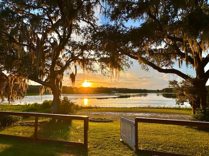 Magical Tiger Lake Home Near Rainbow Springs! - Rainbow Springs, FL