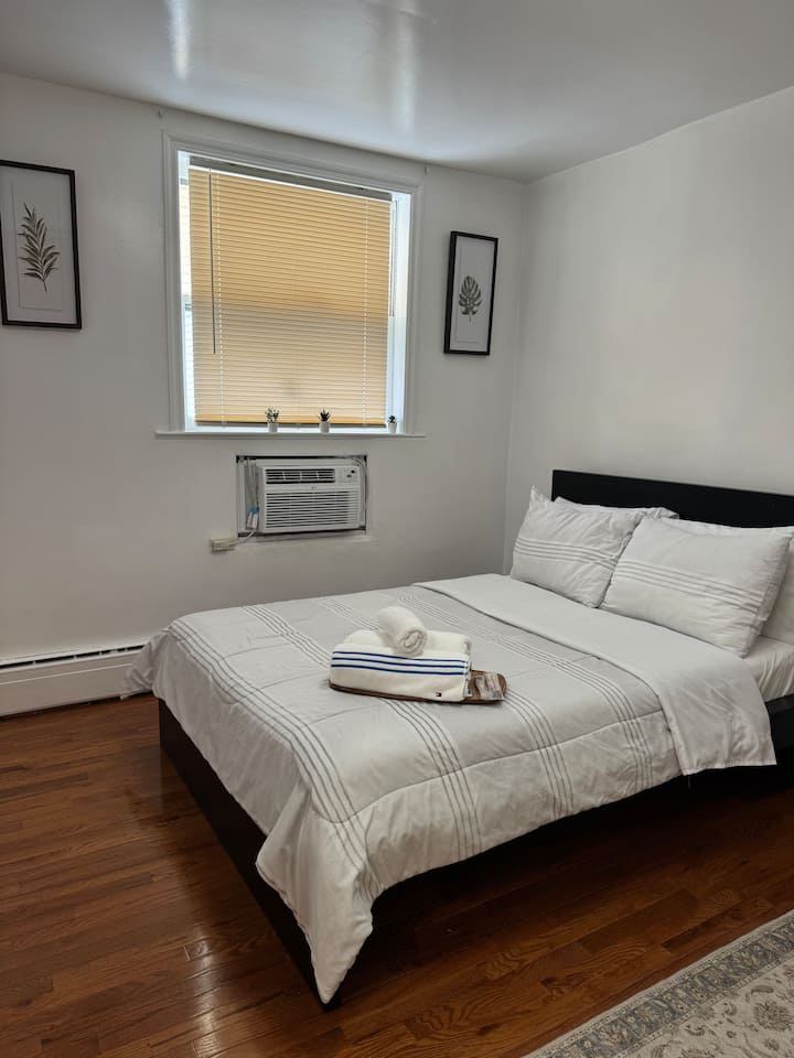 Getaway House W/ Backyard - National Park, NJ