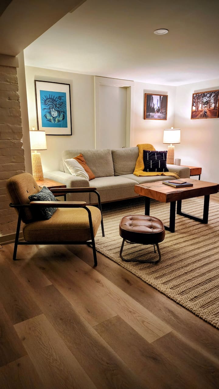 The Nook - カナダ ハミルトン