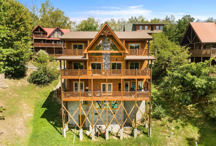 In & Out Pool+game Room+hot Tub+near Dollywood - Pigeon Forge, TN