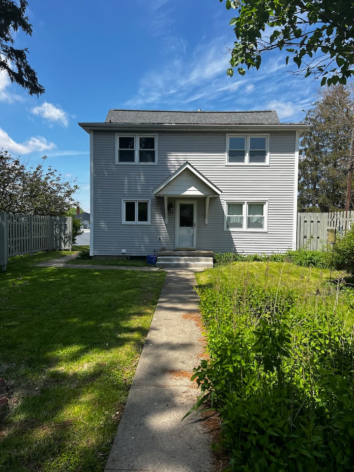 2 Bedroom 1 Bath Apartment In Historic Home - Lafayette