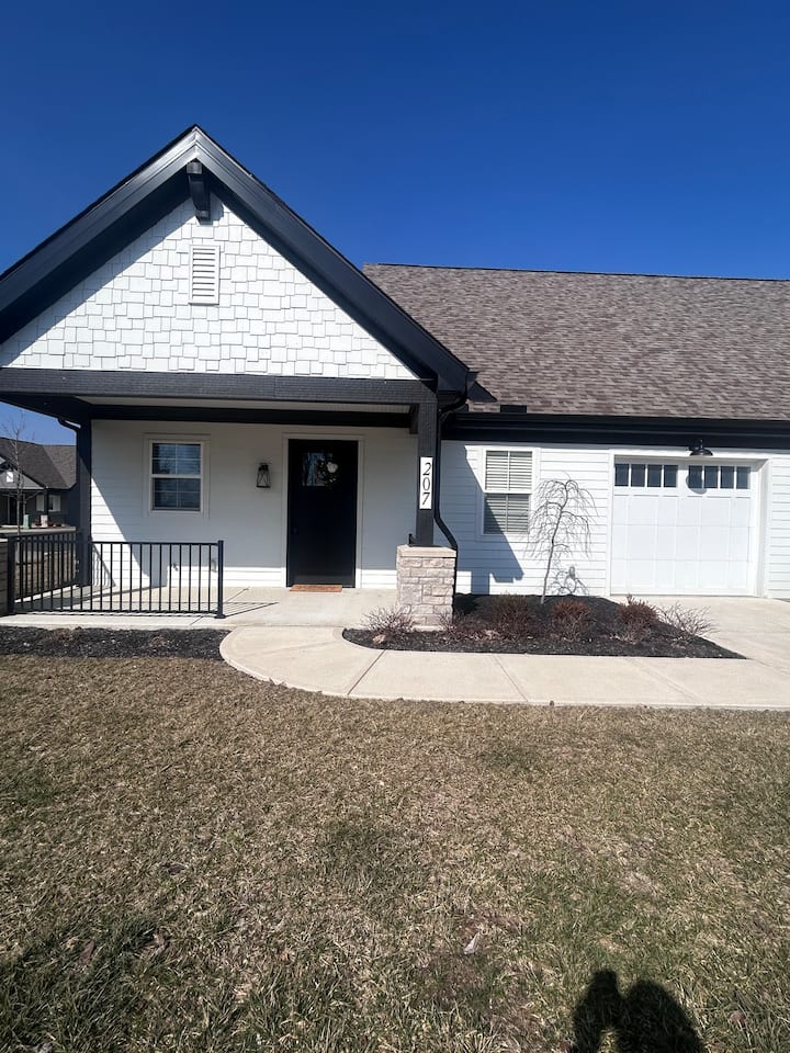 Sovereign Village Rowhouse 207 - London, OH