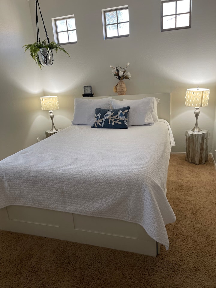 Lavender Lane Hideaway - Goodyear, AZ