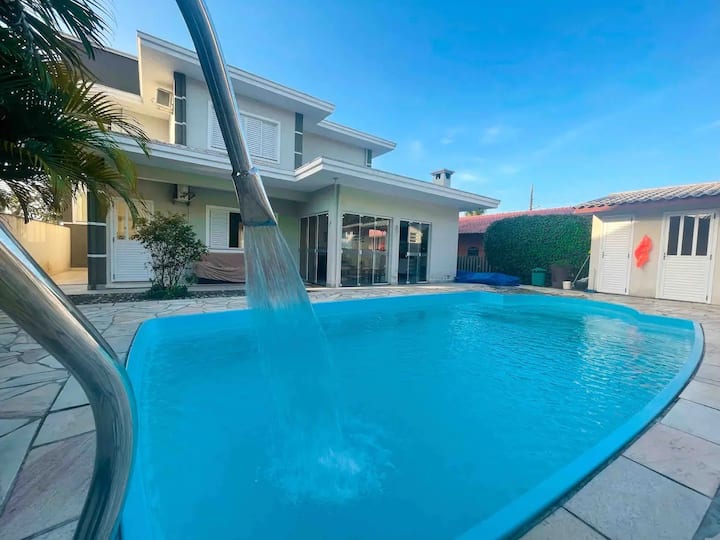 Sobrado Luxo Com Piscina - Itapoá