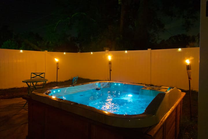 Coastal Sunset Oasis-3bd W/game Room & Hot Tub - 聖彼德斯堡