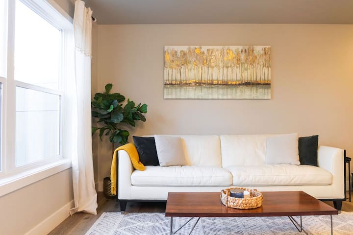 Home Near Airport/hospitals With Attached Garage - Billings, MT