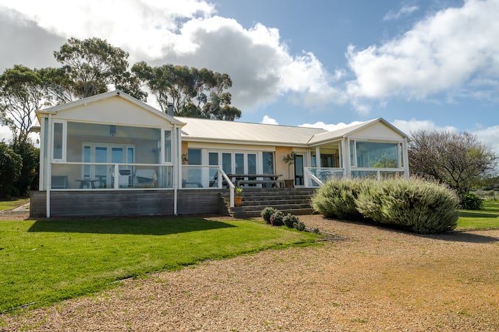 Bayview Farm Bashams Beach - Premium Luxury - Middleton