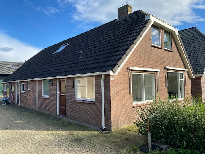 Boerderijhuisje Heino Met Shetland, Katje & Kippen - Zwolle